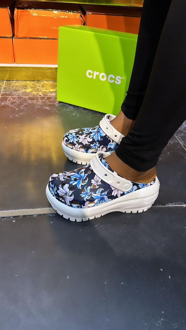 Blue Floral Slides – Icestic Footwear